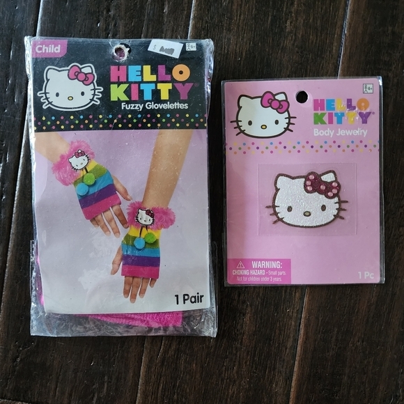 Amscan | Accessories | Nwt Hello Kitty Fuzzy Glovelettes W Pom Poms ...